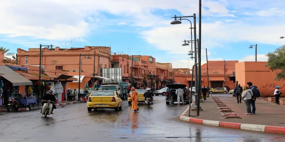 Driving in Moroccan Medinas: The Complete Truth & Guide